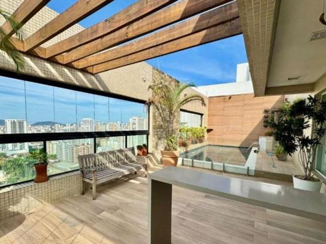 Cobertura duplex espetacular, pensada para quem deseja morar com estilo, conforto e exclusividade em