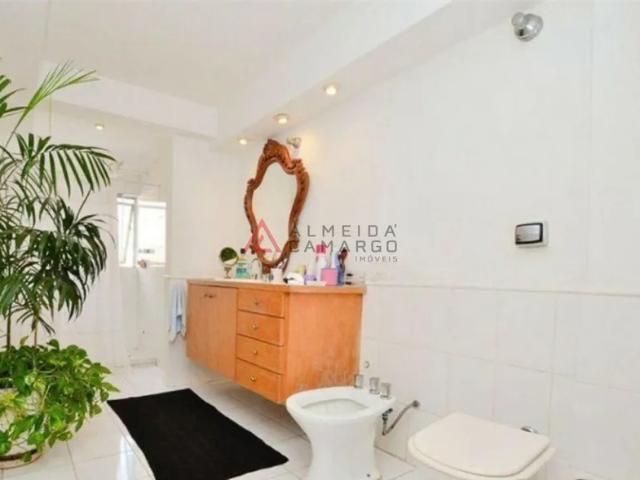 Cobertura Duplex Higienópolis 680m² 5 dormitórios sendo 1 suíte 4 banheiros 3 vagas