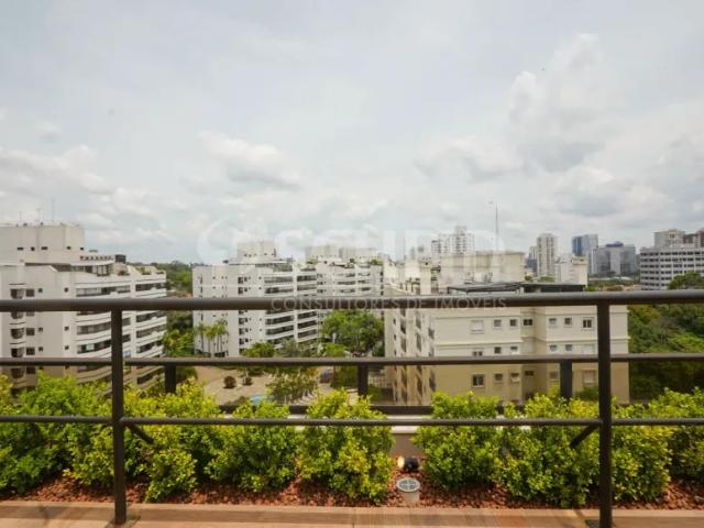 Cobertura duplex impecável à venda no renomado Condomínio Champs Elissè
