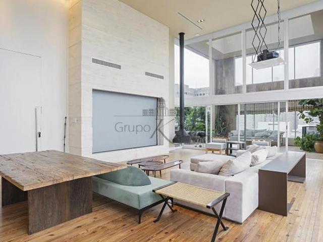 Cobertura Duplex Jardim América 5 Suítes 820m²
