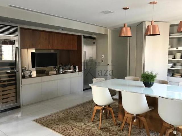 Cobertura Duplex Jardim Paulista 4 Dormitórios 591m²