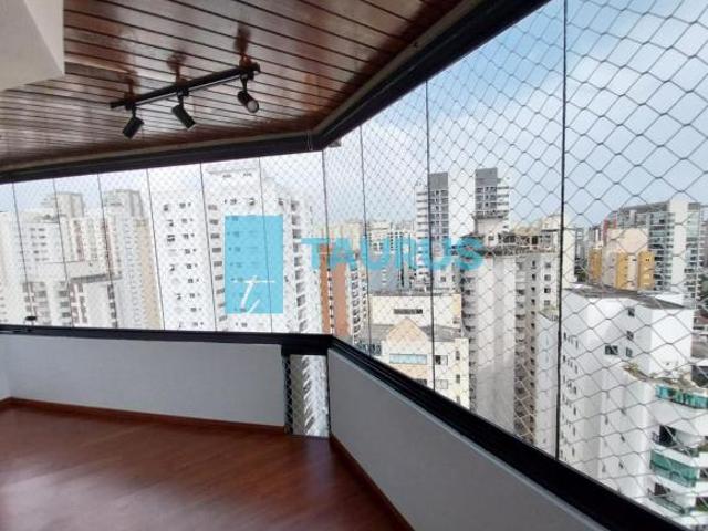 Cobertura duplex para venda e locação  4 dormitórios, 2 suítes, em Moema, São Paulo