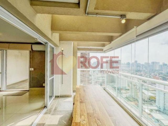 Cobertura duplex para venda e locação no Brooklin. São 2 suítes e 2 vagas fixas. Churrasqueira