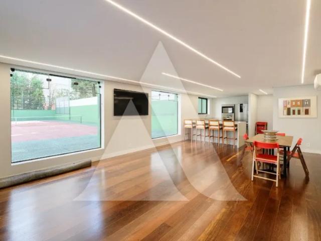 Cobertura duplex para venda e locação no Itaim Bibi