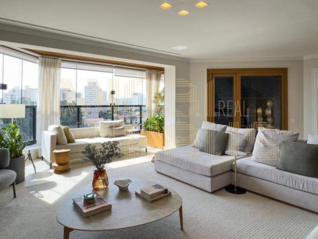 COBERTURA DUPLEX PARA VENDA E LOCAÇÃO NA VILA MADALENA|5 QUARTOS / 5 SUÍTES