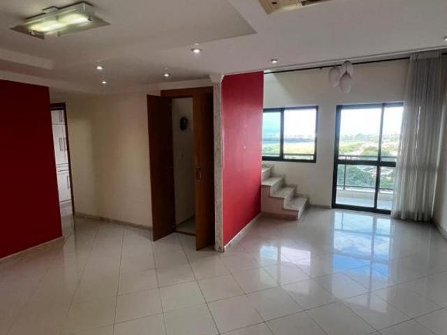 Cobertura duplex para venda no Esplanada