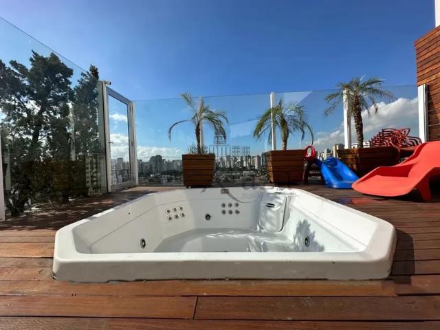 Cobertura duplex para venda possui 420 metros quadrados com 4 quartos