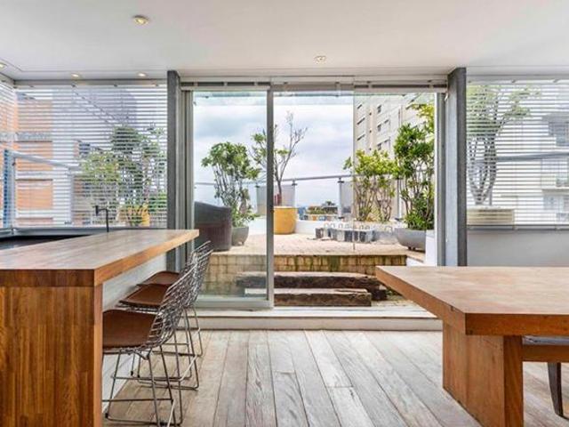 Cobertura dúplex para venda/locação com 174 m, 3 dormitórios, 3 vagas na Vila Madalena SP