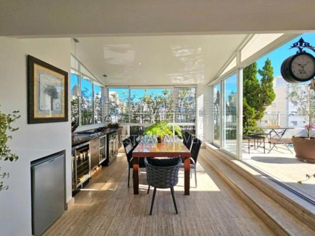 Cobertura duplex porteira fechada no Brooklin | 206 m² com lazer privativo e 2 vagas fixas