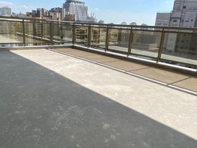 Cobertura Duplex pronto à venda 306m², 3 vagas localizado à poucos minutos do Shopping Bourbon