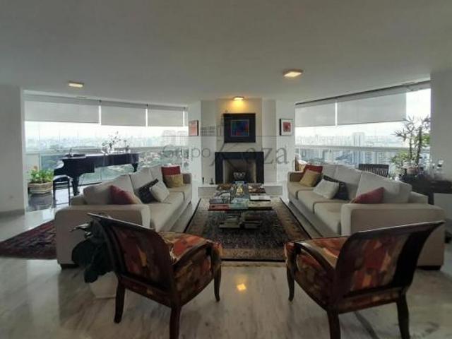Cobertura Duplex Real Parque 3 Suítes 756m²