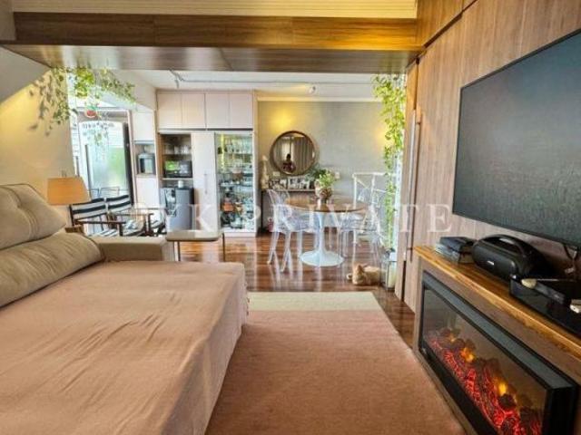 Cobertura Duplex Reformada 127m² sendo 3 Dormitórios c/ 2 Suítes e 2 Vagas de Garagem em Perdidizes