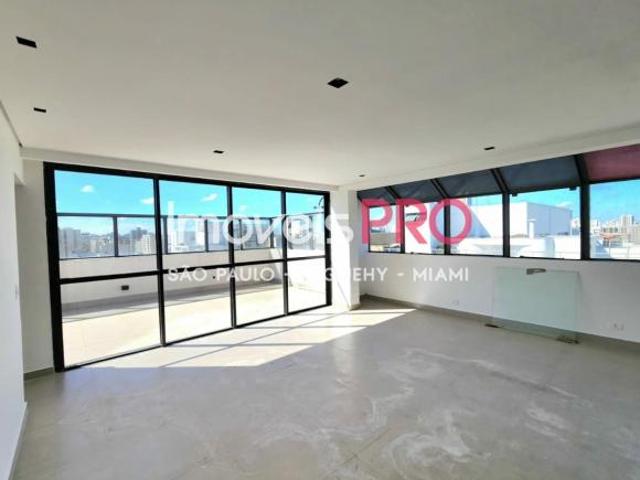 Cobertura duplex reformada a venda em Moema com 264m2, 3 dorms, 1 suite, 2 vagas, lazer completo