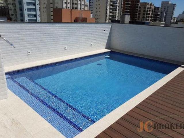 Cobertura duplex reformada com 287m², elevador privativo, 3 Dormitórios sendo 1 Suíte, 3 Vagas