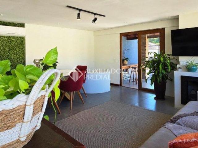 Cobertura Duplex Reformada com Terraço no Coração do Higienópolis