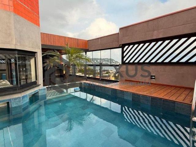 Cobertura Duplex reformada com varanda vista mar e lazer a 400m da praia na Ense