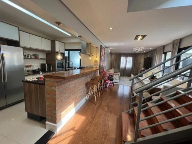 Cobertura Duplex Santo Amaro 3 Dormitórios 180m²
