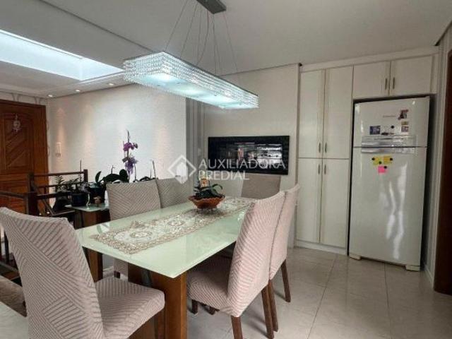 Cobertura duplex semimobiliada com 150 m² no Petropólis