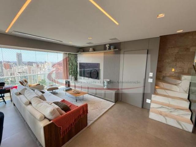 Cobertura duplex top house toda climatizada no vigésimo andar em Pinheiros localizado na rua Arruda