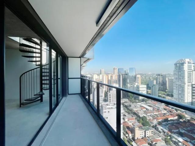 Cobertura Duplex à venda no Condomnio Millennium Faria Lima na Vila Olímpia em São Paulo SP