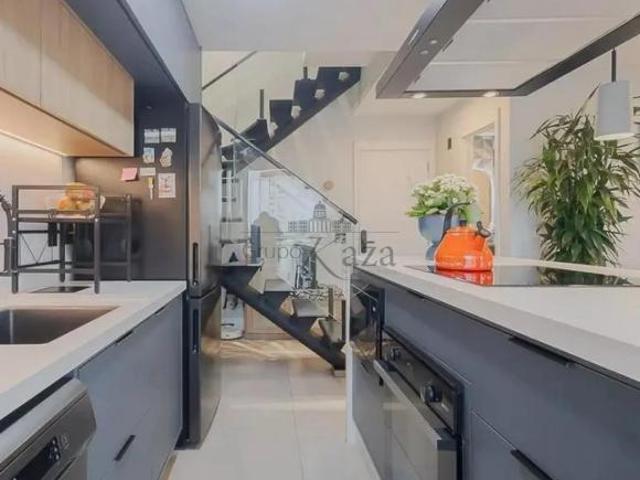 Cobertura Duplex Vila Madalena 2 Suítes 97m²