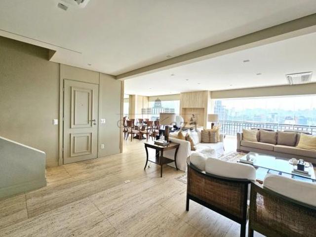 Cobertura Duplex Vila Nova Conceição 4 Suítes 420m²