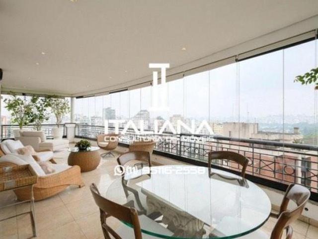 Cobertura Duplex Vila Nova Conceição 4 Suítes e 8 Vagas
