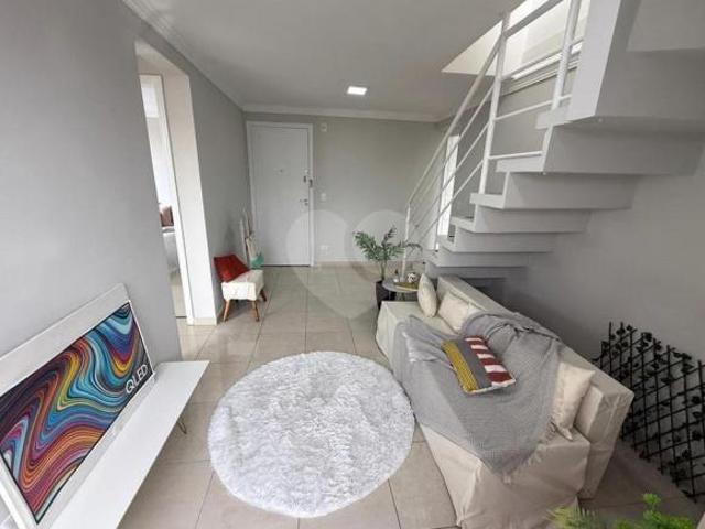 COBERTURA DUPLEX 103m² • 2 QUARTOS • BACACHERI • ENSOLARADA E PRONTA PARA MORAR!