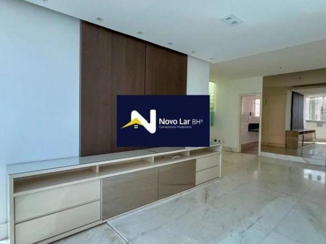 Cobertura duplex 260m², 4 quartos, suíte, 3 vagas com lazer no Buritis