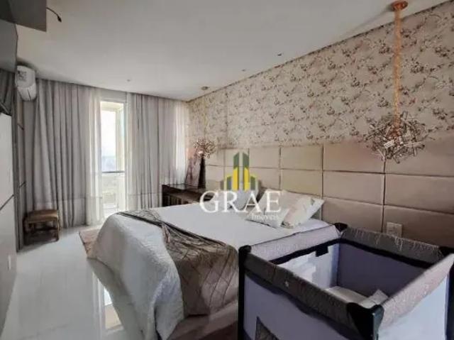 Cobertura Dúplex 227m², com 3 quartos suítes, terraço gourmet, 4 vagas, á venda no Centro Santo