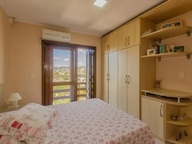 Cobertura Duplex 225 metros 3 quartos 2 vagas no bairro Santo Antônio emPorto Alegre RS