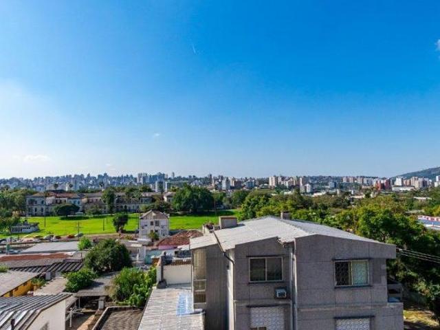 Cobertura duplex 2 dormitórios com vaga impecável! Entrar e Morar