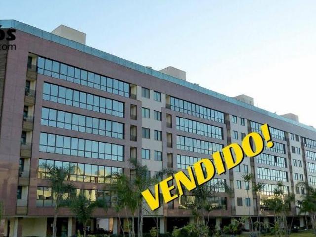 Cobertura Duplex 332m², 4 quartos 3 suítes, 3 garagens. Inf.: 61 9.8300 2010