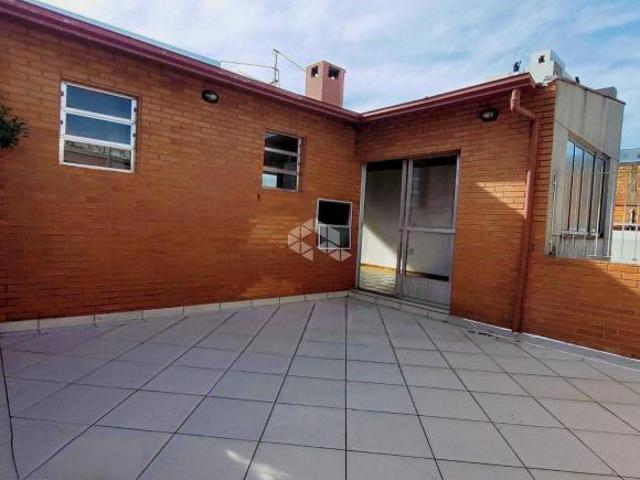 Cobertura duplex, 3 dormitórios, sendo 1 suite, 2 vagas cobertas lado a lado