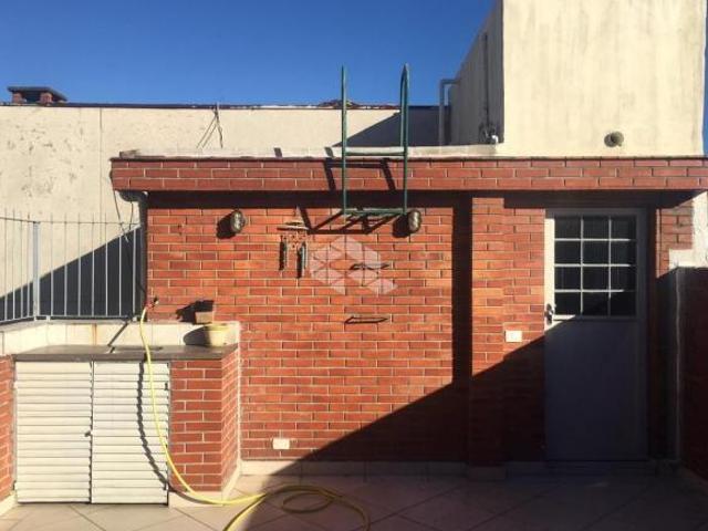 Cobertura duplex, 3 dormitórios, sendo 1 suite, 2 vagas cobertas lado a lado
