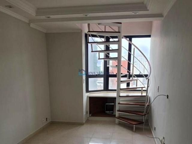 Cobertura duplex, 3 dormitórios, suíte, sacada, 2 vagas de garagem