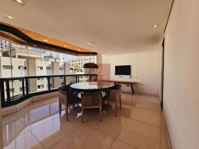 Cobertura Duplex 3 Suítes, 3 vagas e com 350m² Moema