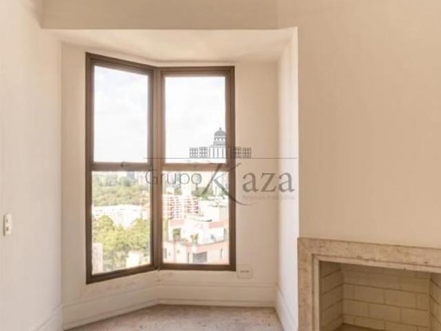 Cobertura Duplex 4 Suítes Morumbi 591m²