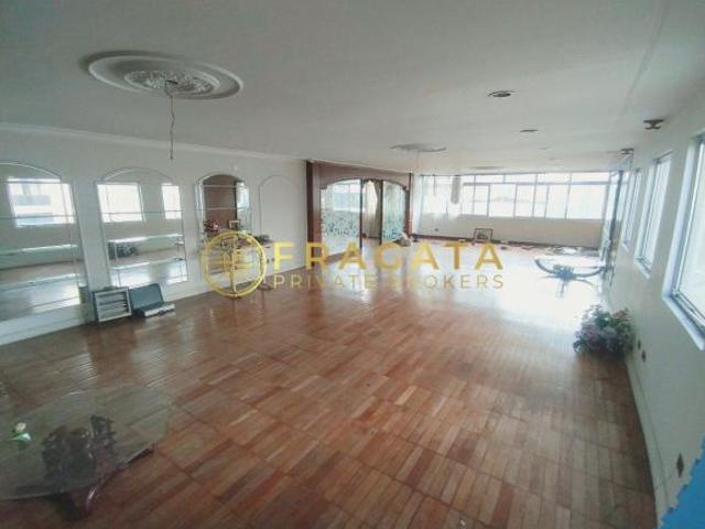 Cobertura Duplex 778,60m2 | 4 suites | 3 vagas | em área nobre do Jardins