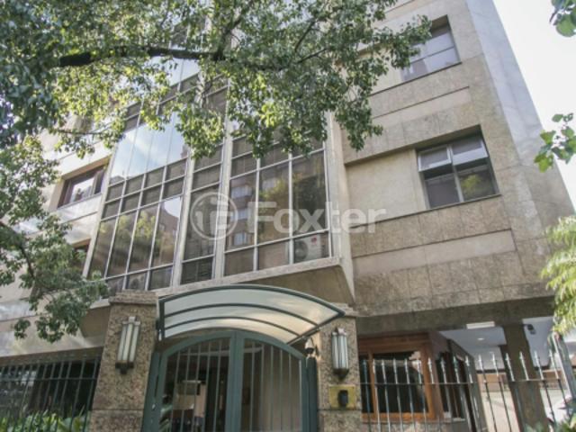 Cobertura em condomínio com 4 dormitórios em Porto Alegre