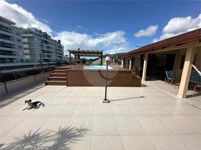COBERTURA EM CAIOBÁ — 181 m² | 4 DORMITÓRIOS | PISCINA PRIVATIVA | 2 VAGAS