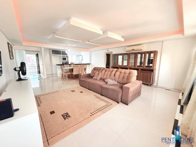 Cobertura em Centro, Balneário Camboriú/SC de 216m² 3 quartos à venda por R$ 2.799.000,00