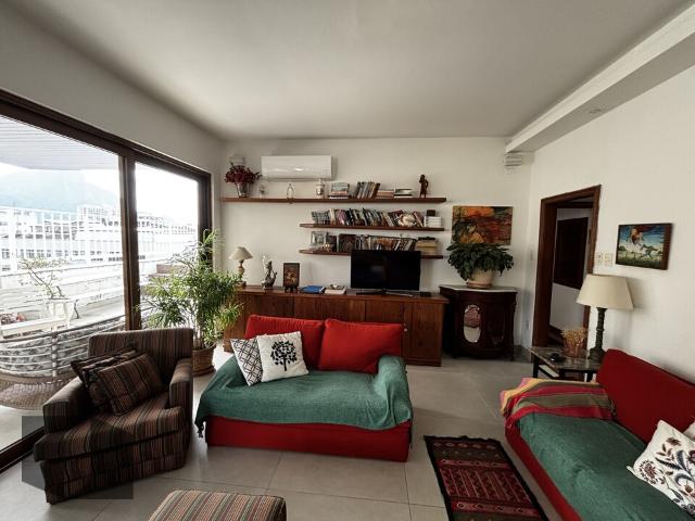 Cobertura em Leblon, Rio de Janeiro/RJ de 277m² 4 quartos à venda por R$ 5.899.000,00