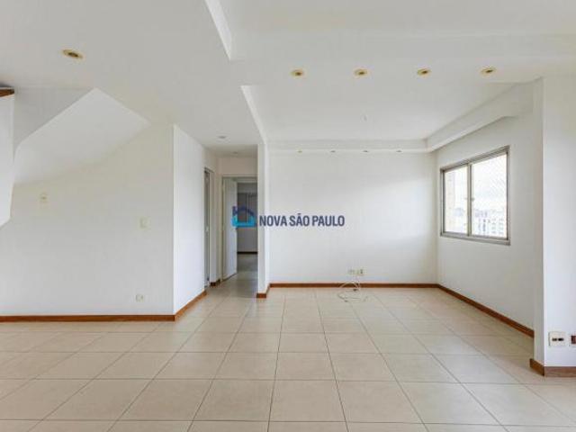 Venda. Moema. Cobertura com 158 m². 3 quartos, com 2 suítes. 3 vagas
