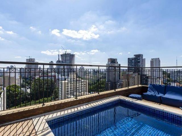 Cobertura em Pinheiros com vista magnífica