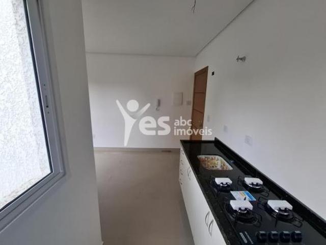 Cobertura em prédio baixo condomínio 2 quartos 2 banheiros com 84m² 42m² + 42m²