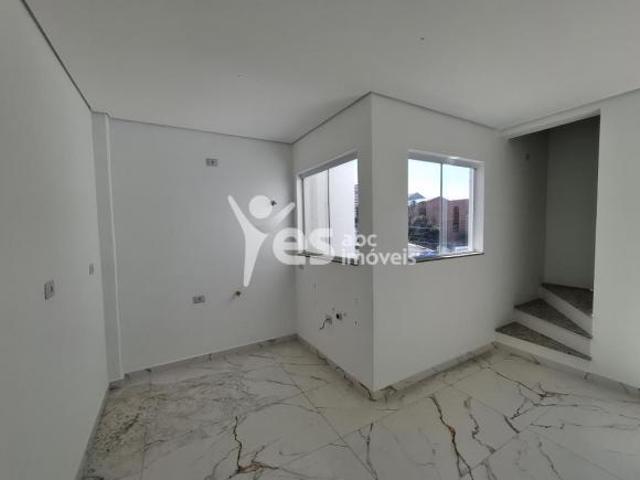 Cobertura em Prédio condomínio baixo elevador localizada no bairro Santa Maria e