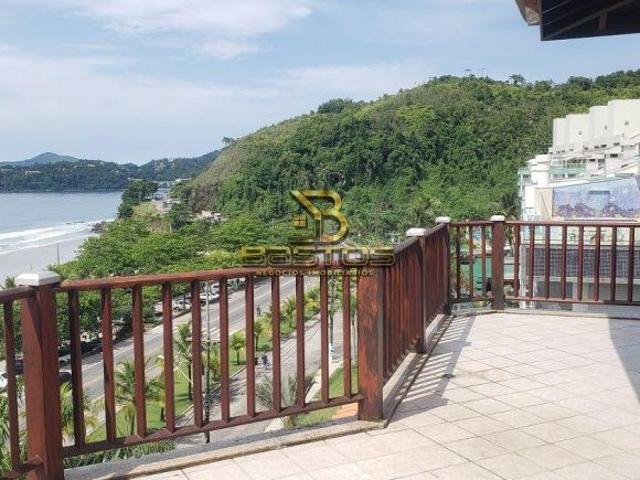 Cobertura em Resort frente mar em Ubatuba na área nobre com 4 vagas de garagem