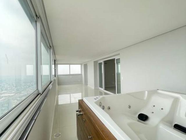 Cobertura em Universitário, Caxias do Sul/RS de 198m² 3 quartos à venda por R$ 2.499.900,00