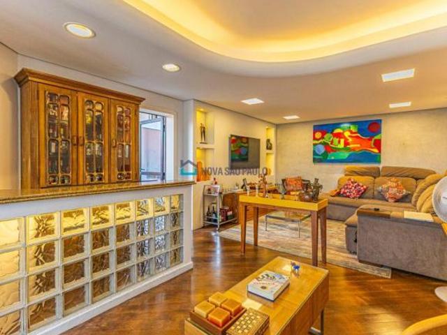 Cobertura em Vila Gumercindo. 4 quartos. 3 vagas. Lazer completo. 165M²